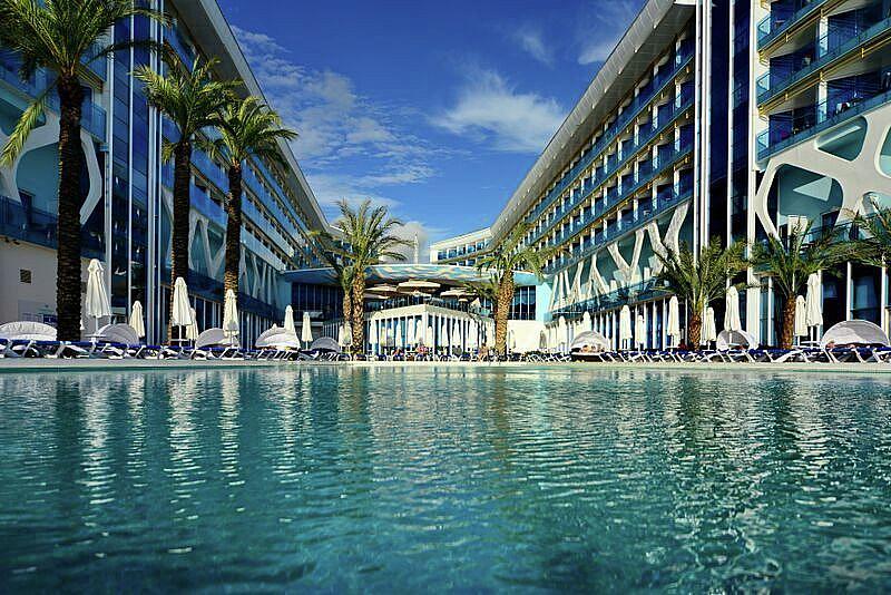 Vikingen Infinity Resort & Spa | EXIM TOURS